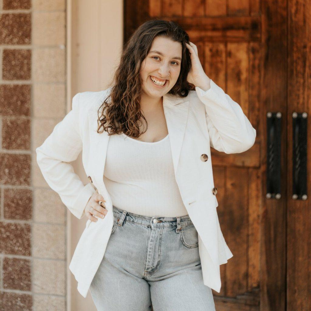 Wedding Dress Plus Size Guide And Fitting Tips - Size-Charts.com - When ...