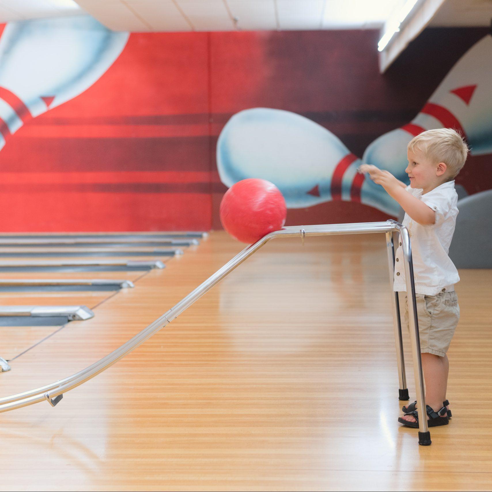Bowling Ball Size and Dimensions - Size-Charts.com - When size matters